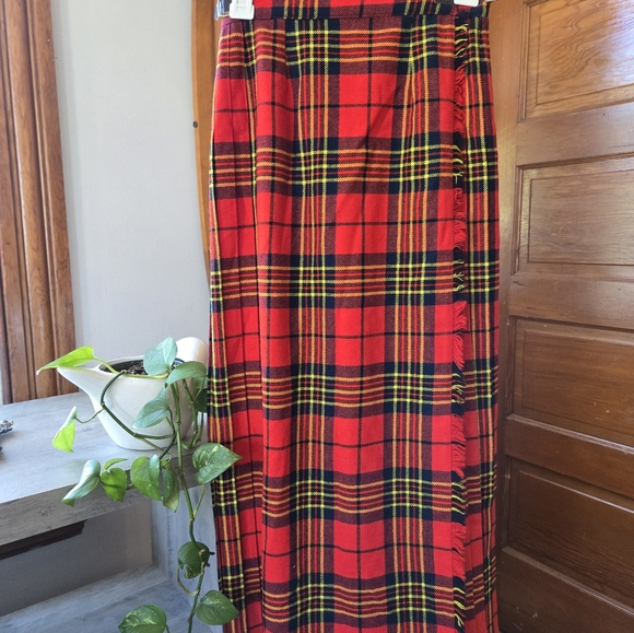Swando | Skirts | Vtg Swando 550 Pure Wool Acrylic Long Pleated Kilt Us ...
